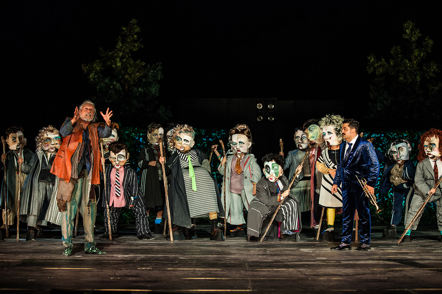Siracusa: grandi applausi per il debutto della commedia I cavalieri ... Siracusa: grandi applausi per il debutto della commedia I cavalieri ...